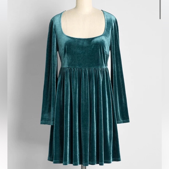 Modcloth | Dresses | Modcloth Green Velvet Babydoll Dress With Angel ...